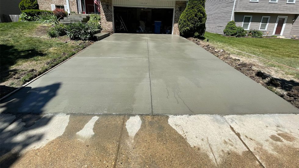 Concrete Driveways Bartlett | Stamped Brushed Colored | Muenster