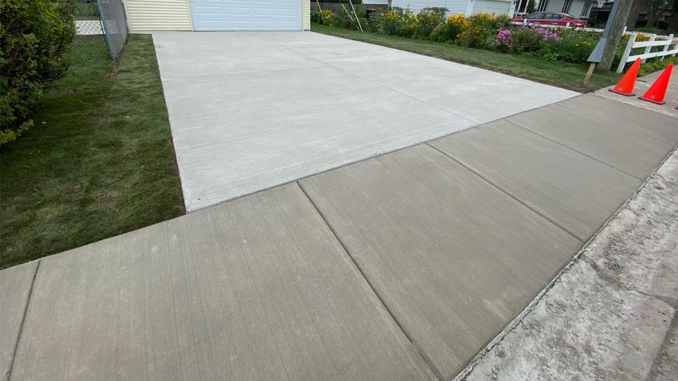 Concrete Driveways Bartlett | Stamped Brushed Colored | Muenster